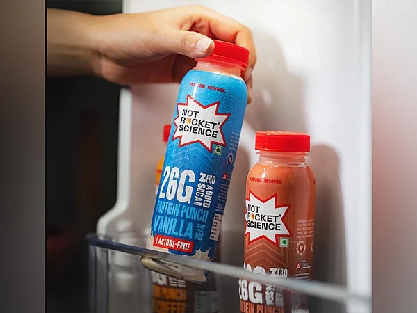 Protein Shakes vs Meals: UAE Doctors Urge Balance | GymNation